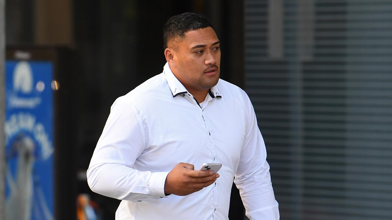 Origin star stops ‘creepy’ NRL teammate groping woman – The Queenslander